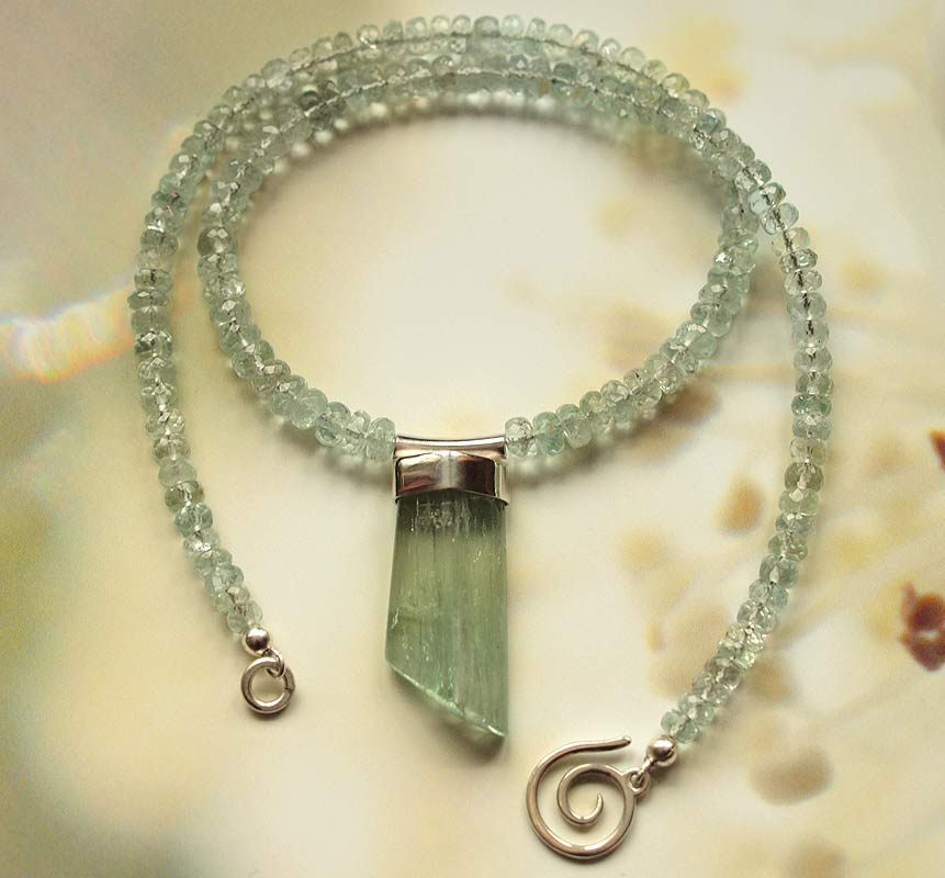 Beryll-Aquamarin-Kette | Shop Astrokreativ Beryll-Aquamarin-Kette | Shop Astrokreativ
